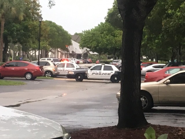 Heavy Police Presence At Fort Myers Apartment Complex Fox 4 Now Wftx