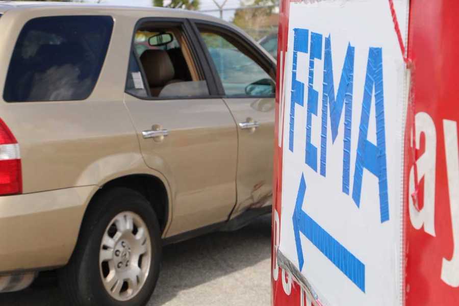 Photos: FEMA supplies handed out in Fort Myers - Gallery